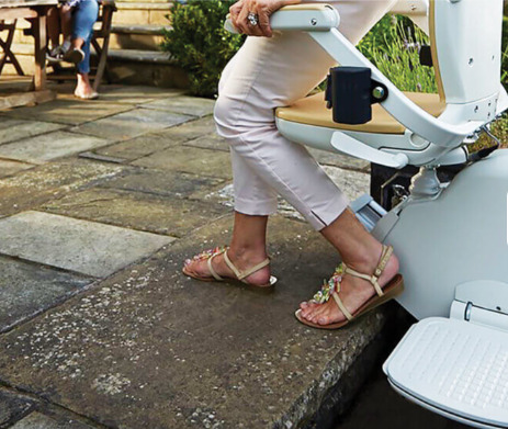 Acorn 130 - Outdoor Stairlift - Safety & Mobility